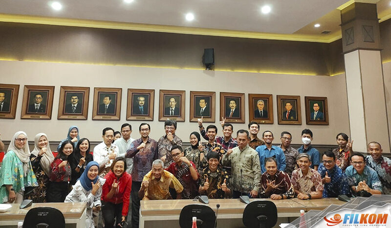 Tendik FILKOM Peroleh Penghargaan Dari Rektor UB Dalam Event Napak Tilas Raden Wijaya - Fakultas ...
