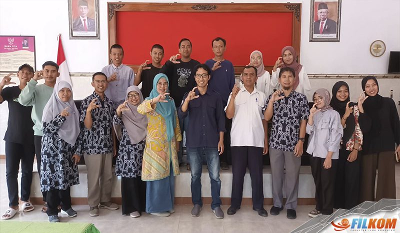 Pelatihan Digital Marketing di Trenggalek oleh tim Dosen FILKOM UB ...