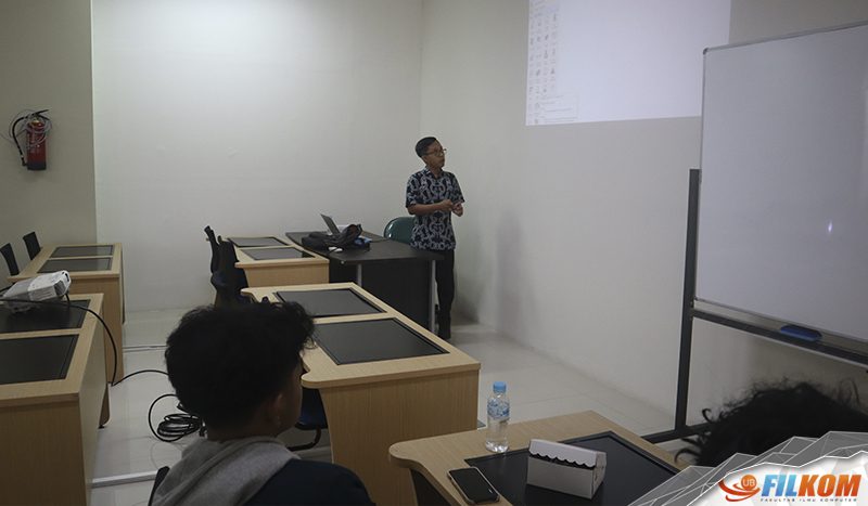 FILKOM UB Adakan Mini Lecture: Clustering Theory and Application using ...