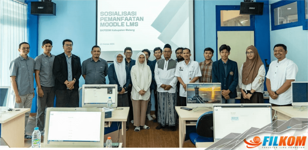 Dosen FILKOM bersama Mahasiswa berikan pelatihan penggunaan Teknologi ...